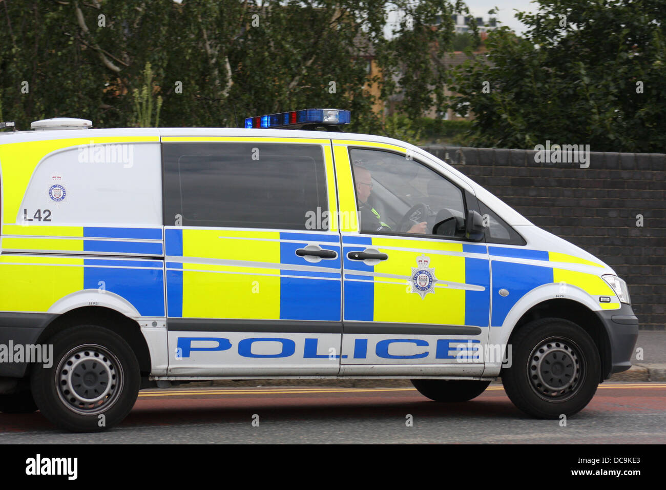 Londoner polizeifahrzeug -Fotos und -Bildmaterial in hoher Auflösung ...