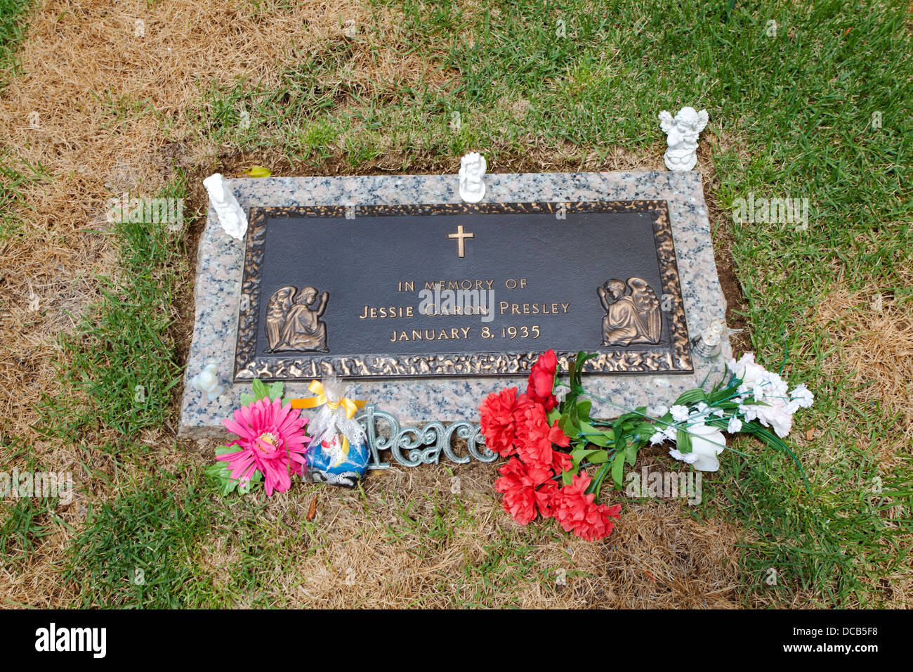 Das Denkmal für die Totgeburt toten Zwilling von Elvis, Jessie Caron in ...