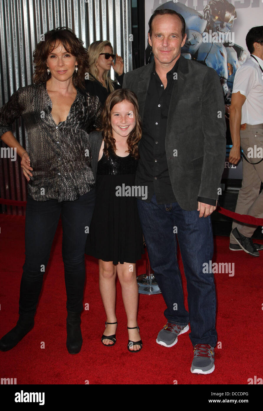 Jennifer Grey, Clark Gregg und Tochter Stella Los Angeles-premiere von ...