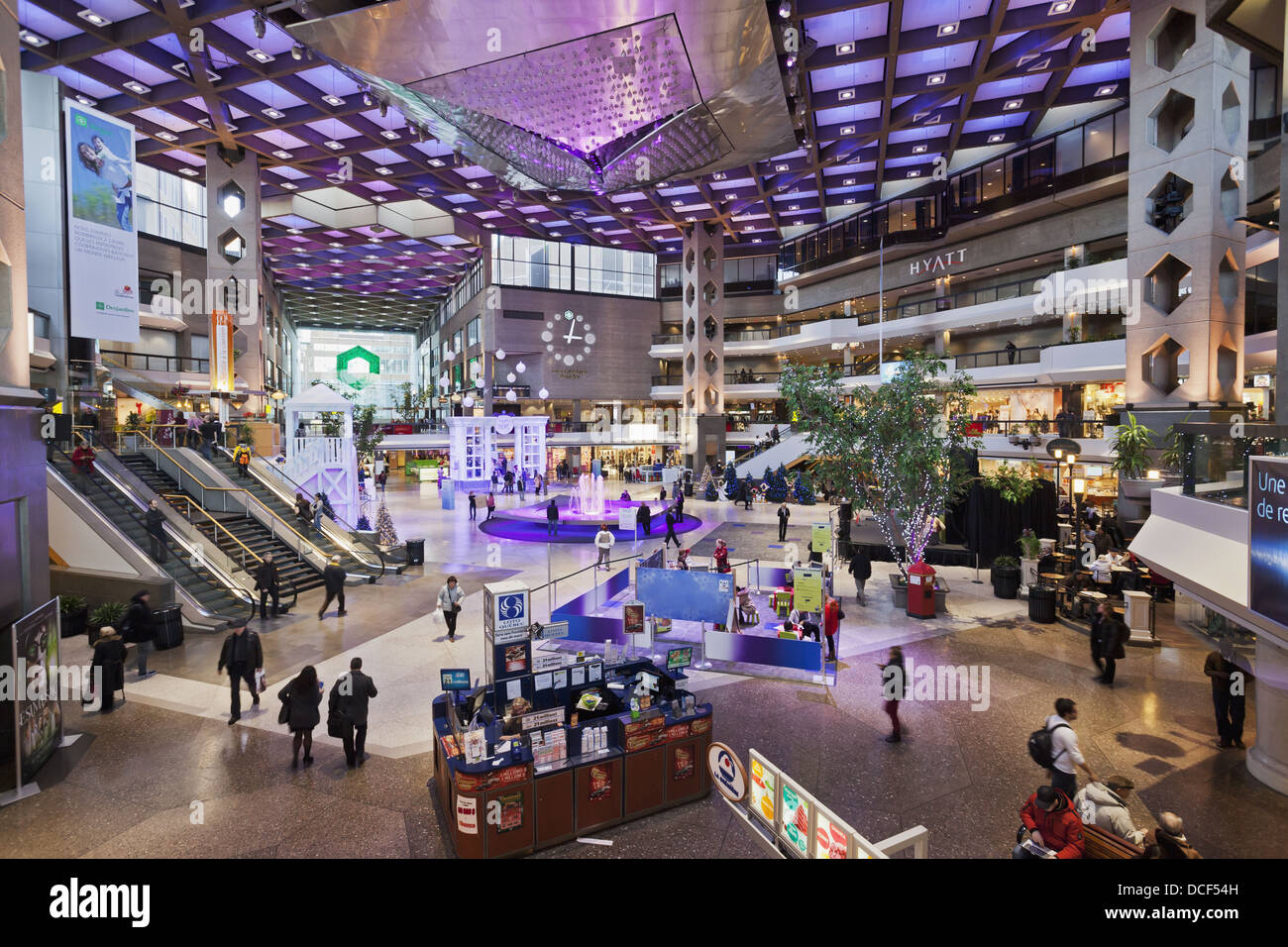 Canada Quebec Montreal Underground Shopping Stockfotos und -bilder ...