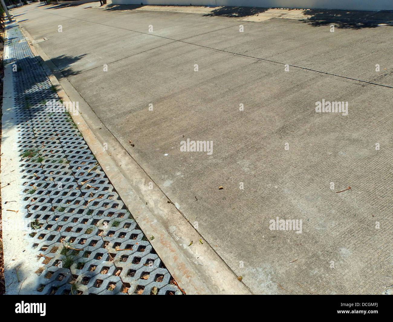 Cement road -Fotos und -Bildmaterial in hoher Auflösung – Alamy