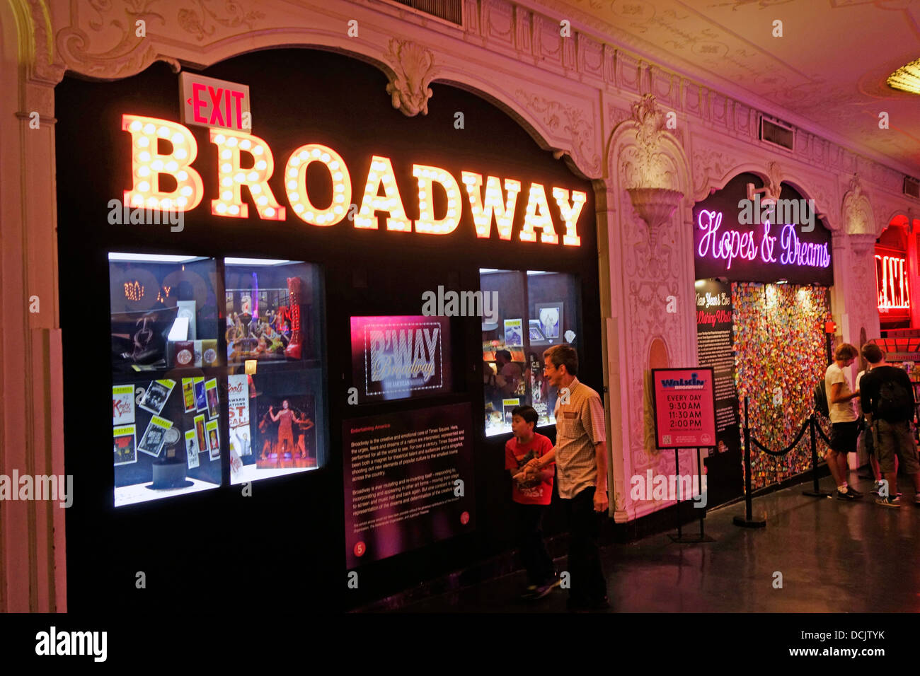 Times center theater -Fotos und -Bildmaterial in hoher Auflösung – Alamy