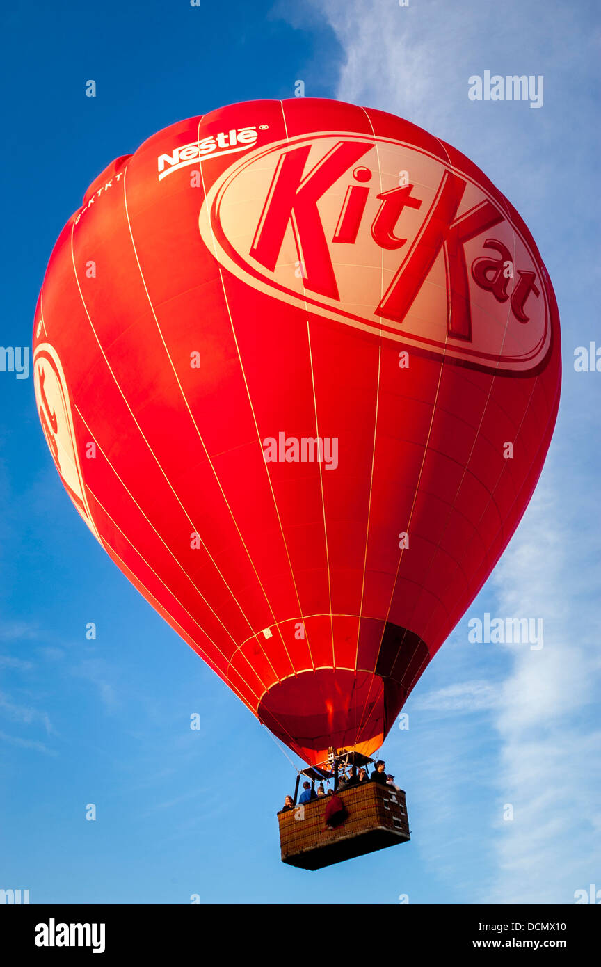 Kitkat logo -Fotos und -Bildmaterial in hoher Auflösung – Alamy