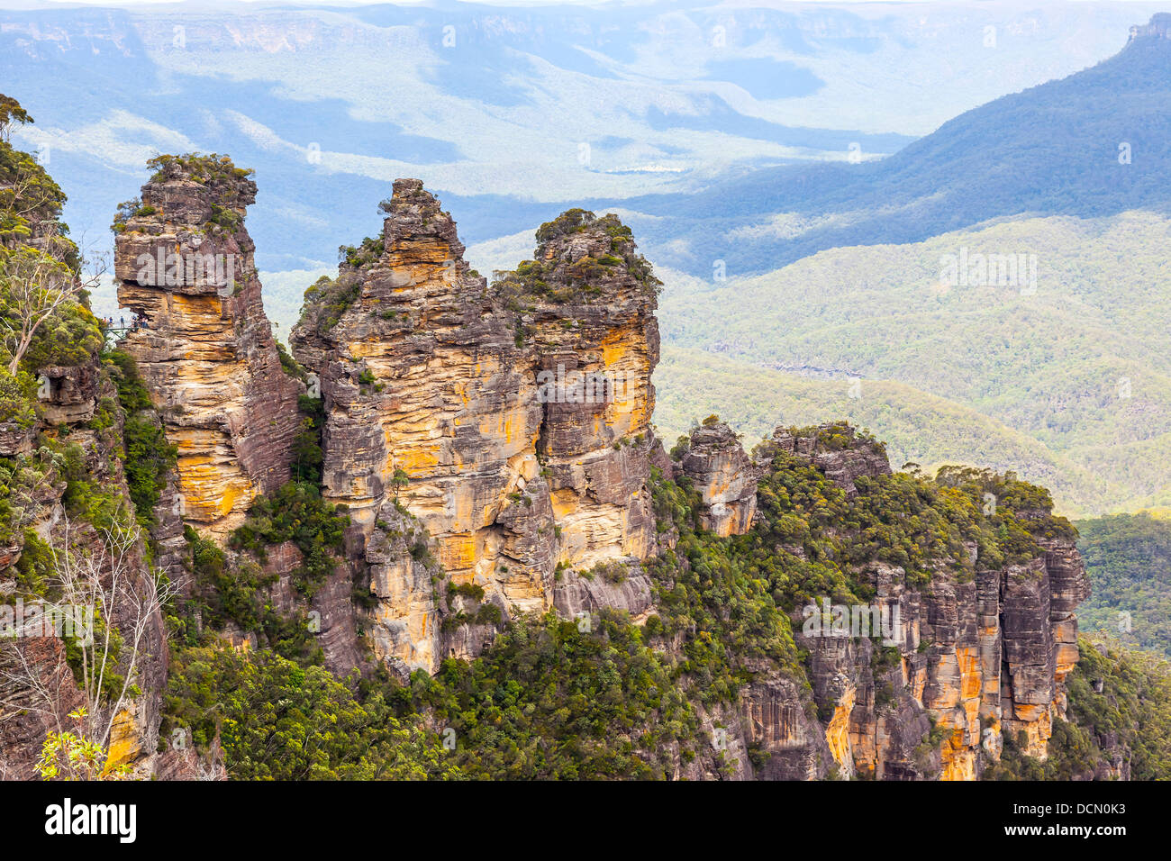 3 schwestern frühling -Fotos und -Bildmaterial in hoher Auflösung – Alamy