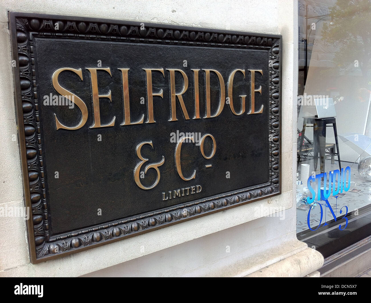 Flagship store selfridges -Fotos und -Bildmaterial in hoher Auflösung – Alamy
