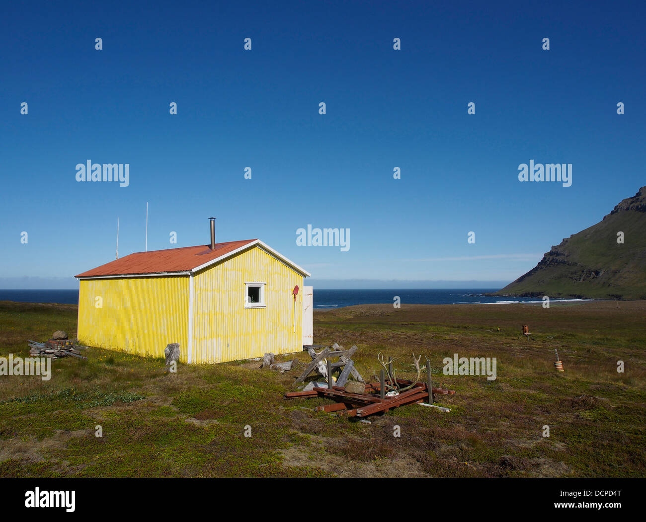 Notfall-Hütte, Sandvík, Island Stockfotografie - Alamy