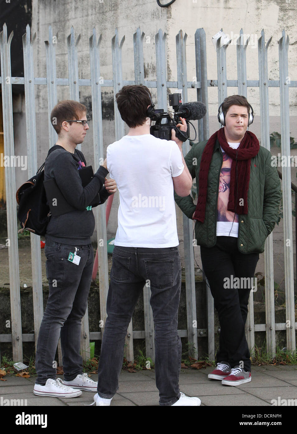 X Faktor Finalist Craig Colton Dreharbeiten auf einen israelischen Bus ...