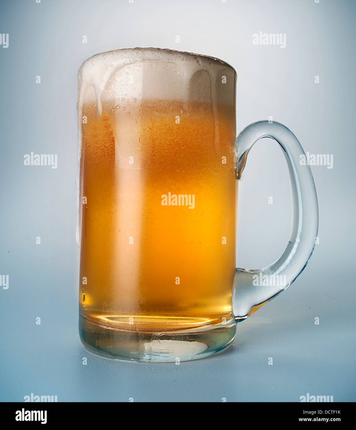 Holsten beer -Fotos und -Bildmaterial in hoher Auflösung – Alamy