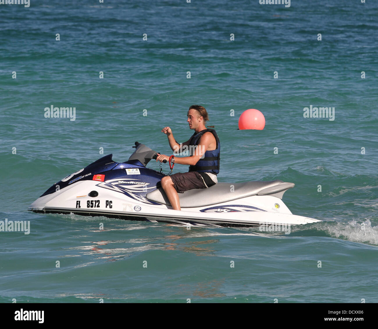 Tom Felton und seiner Freundin Jade Olivia genießen den Neujahrstag auf ...