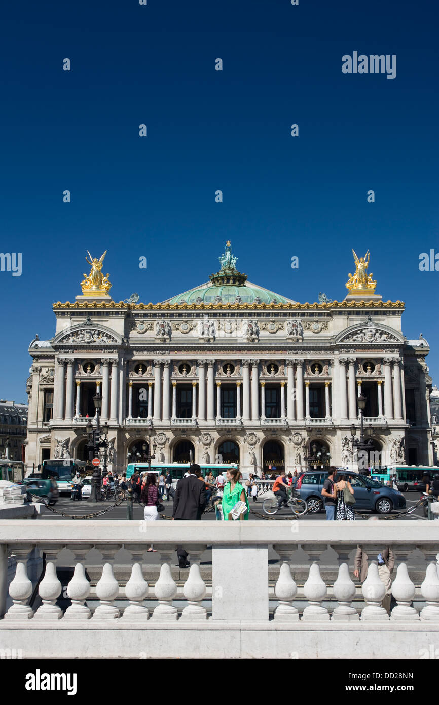 Pariser opernhaus garnier -Fotos und -Bildmaterial in hoher Auflösung ...