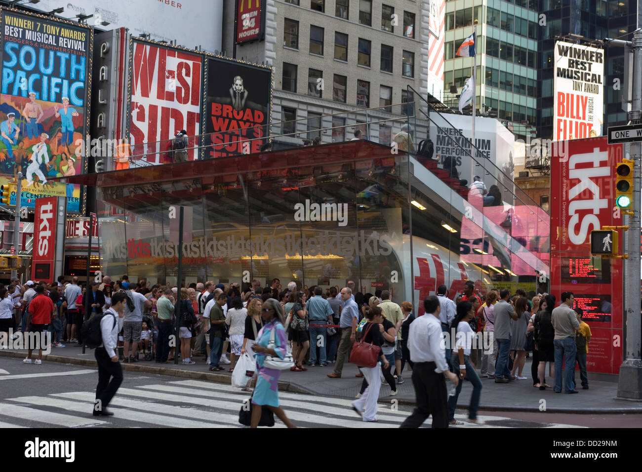 TKTS BOOTH TIMES SQUARE MANHATTAN NEW YORK USA Stockfotografie - Alamy