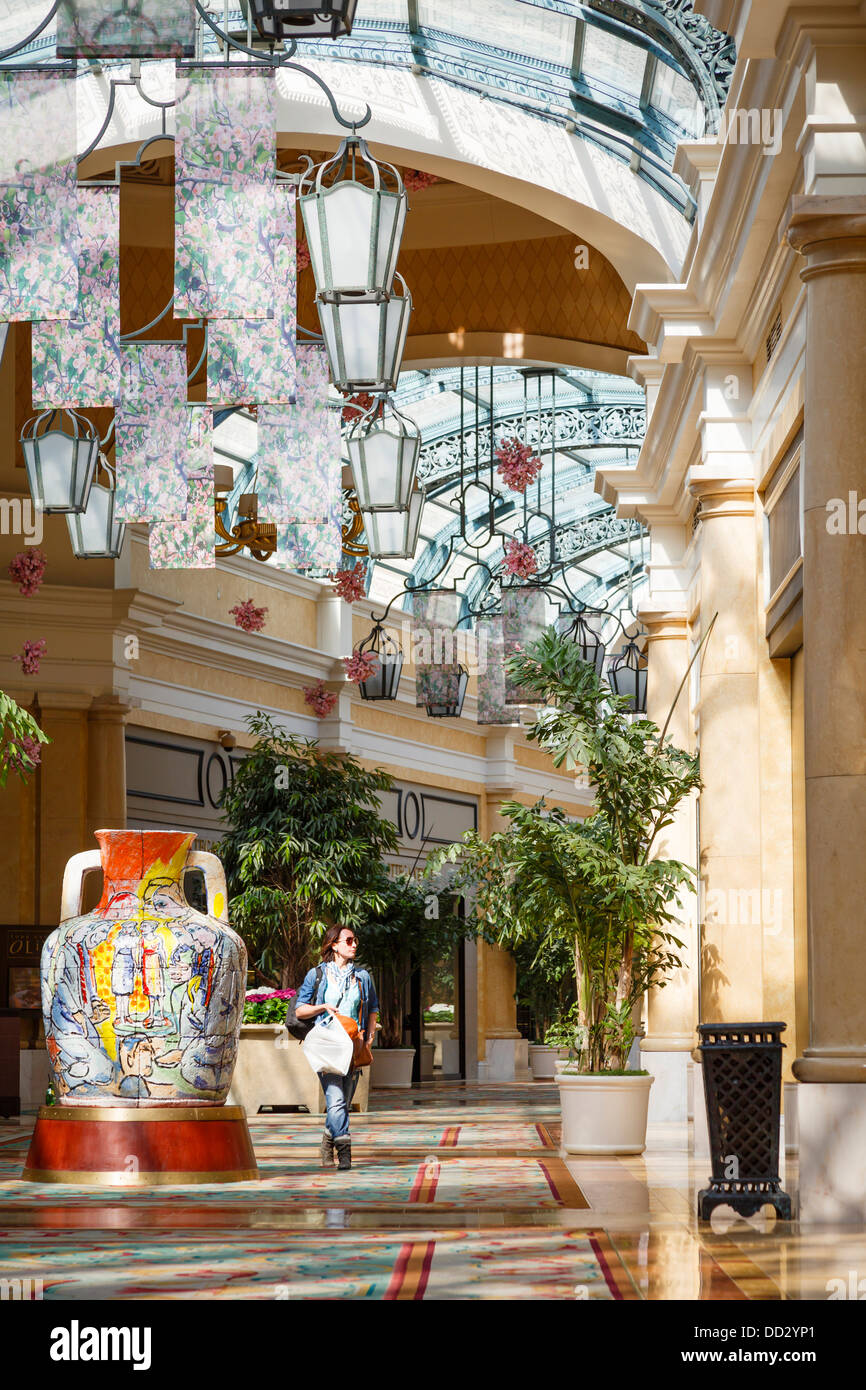 Luxus-Shopping-Mall in Via Bellagio Promenade, Hotel Bellagio, Las ...