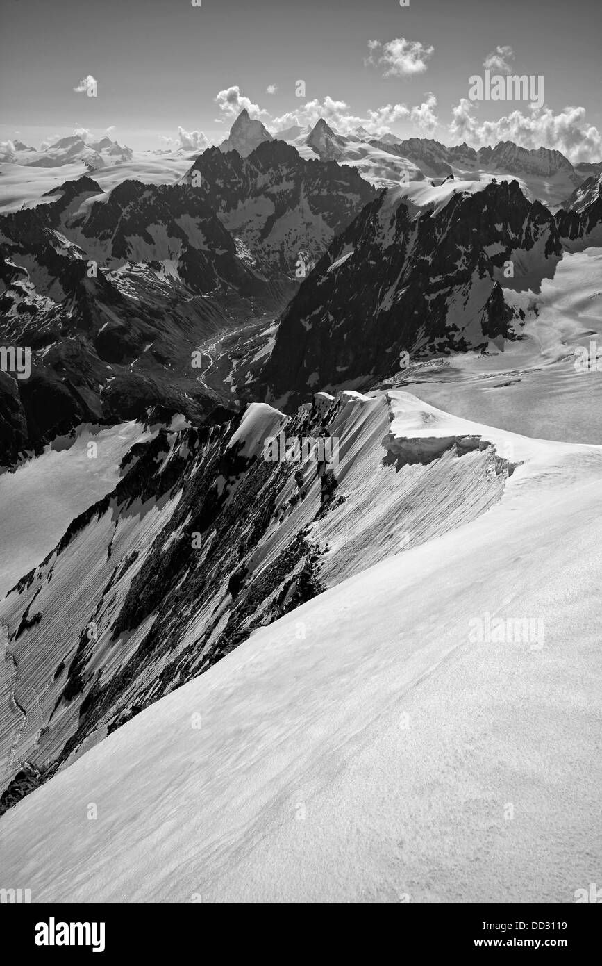 Walliser alpen -Fotos und -Bildmaterial in hoher Auflösung – Alamy