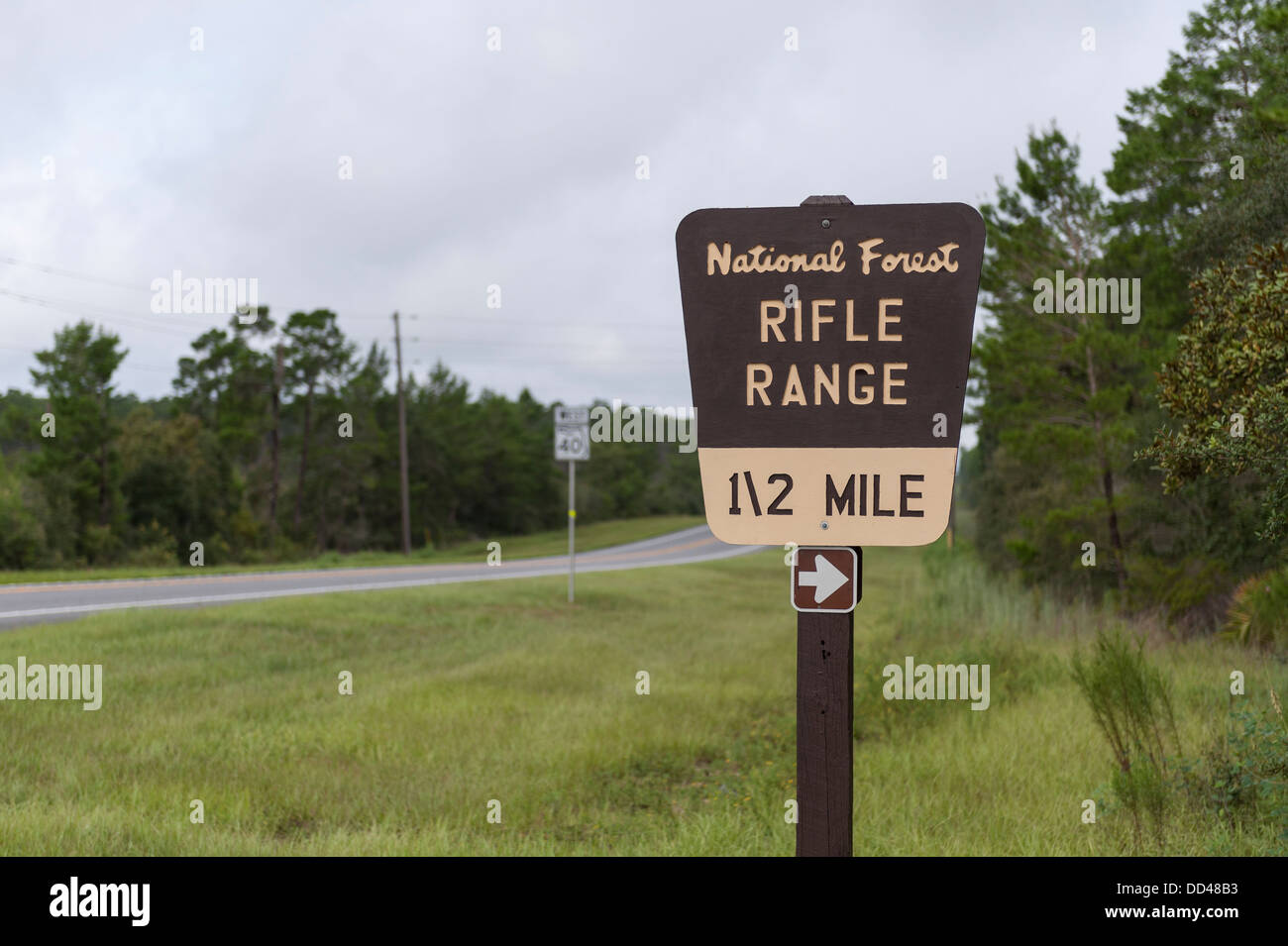 Sign rifle range -Fotos und -Bildmaterial in hoher Auflösung – Alamy