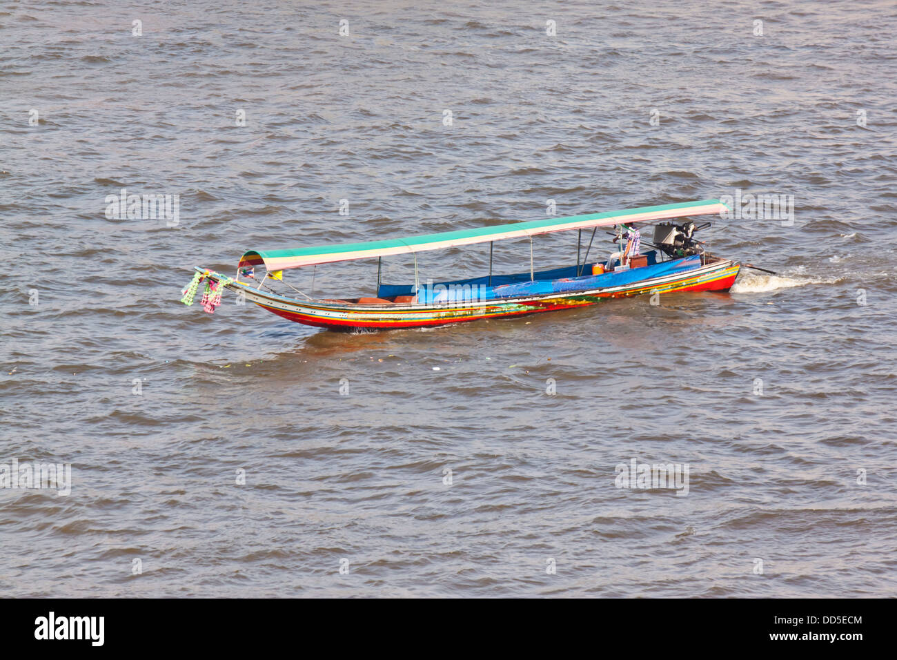 Boot im fluss -Fotos und -Bildmaterial in hoher Auflösung – Alamy