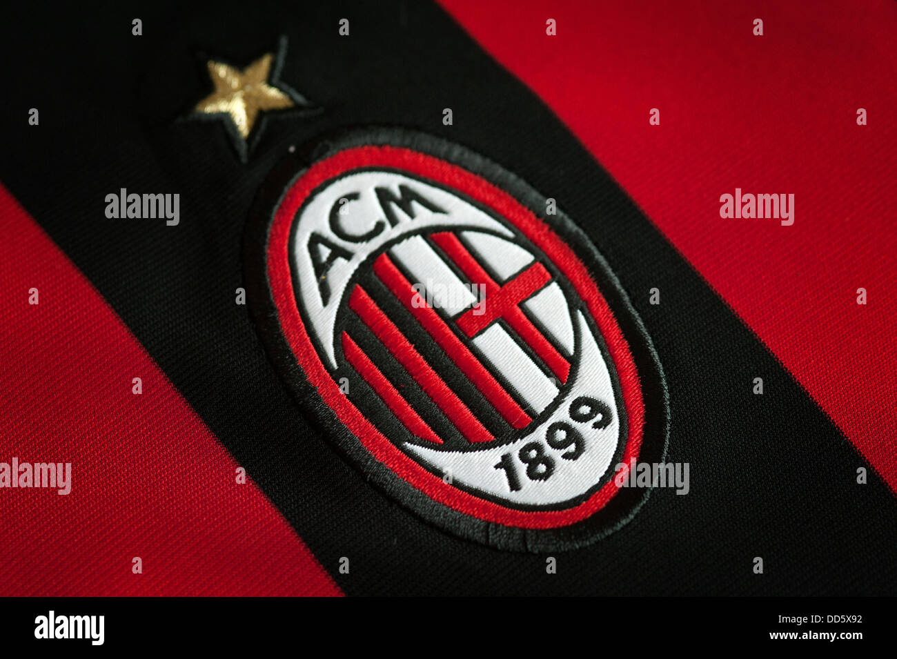 Ein ac milan abzeichen -Fotos und -Bildmaterial in hoher Auflösung – Alamy