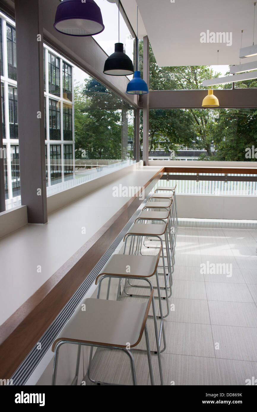 Leere hocker -Fotos und -Bildmaterial in hoher Auflösung – Alamy