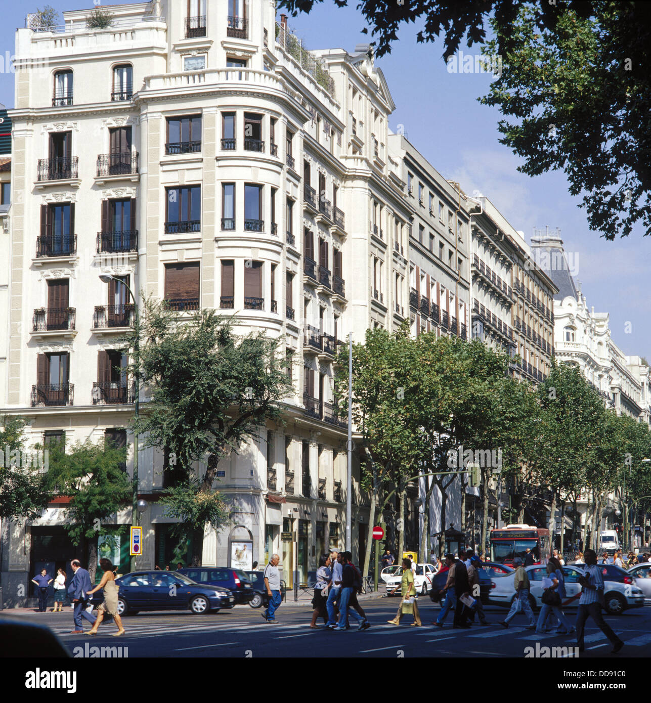 Madrid calle serrano -Fotos und -Bildmaterial in hoher Auflösung – Alamy