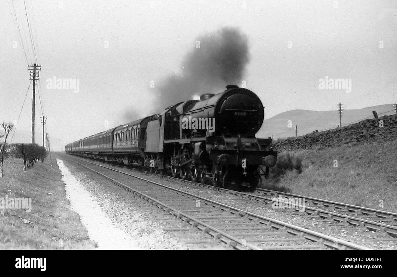 Express train locomotive -Fotos und -Bildmaterial in hoher Auflösung ...