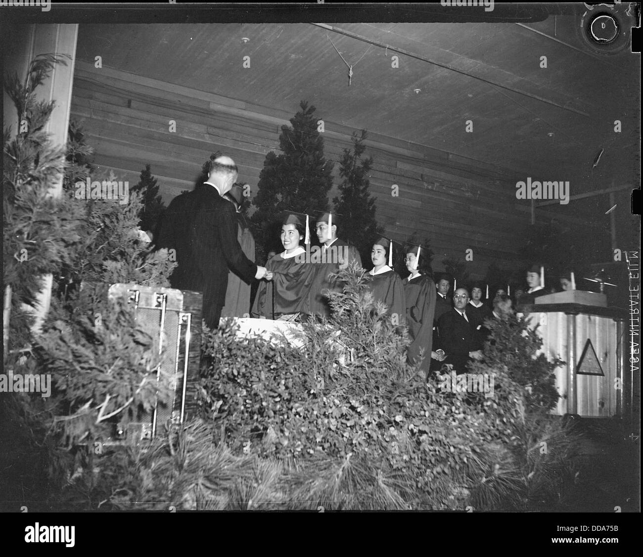 Tule lake segregation center -Fotos und -Bildmaterial in hoher ...