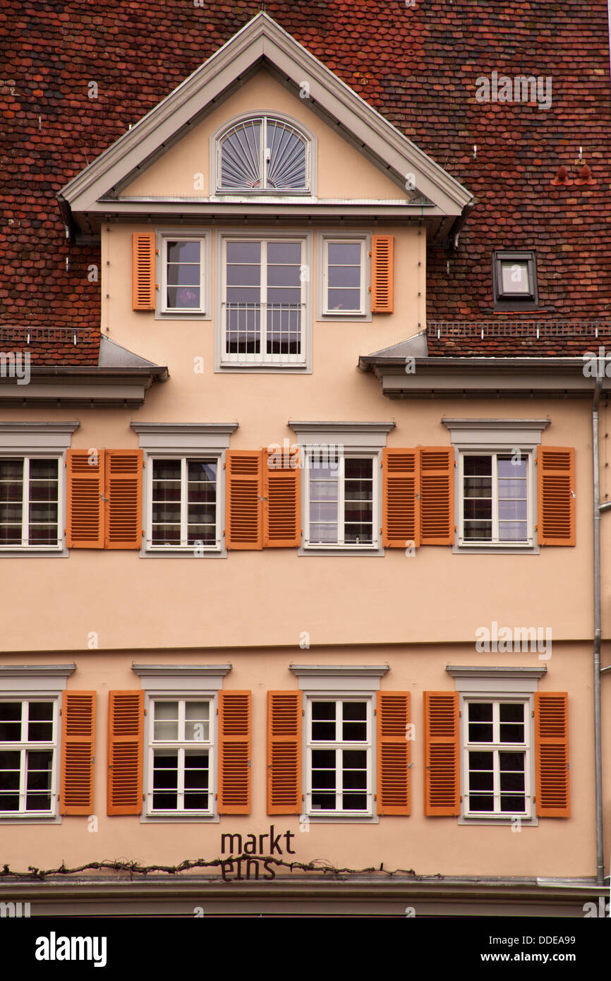 Hausfassade rosa -Fotos und -Bildmaterial in hoher Auflösung – Alamy