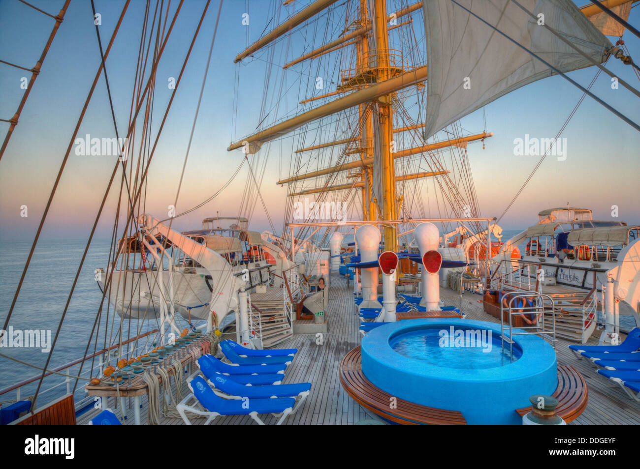 Royal clipper deck mediterranean sea -Fotos und -Bildmaterial in hoher ...