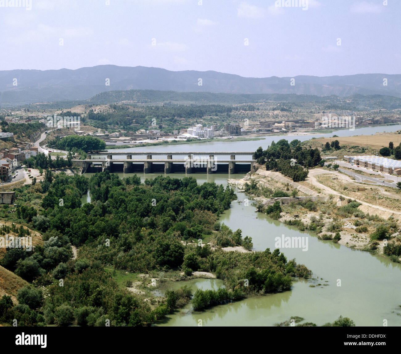 Flix Stausee, Fluss Ebro, Provinz Tarragona, Spanien Stockfotografie ...
