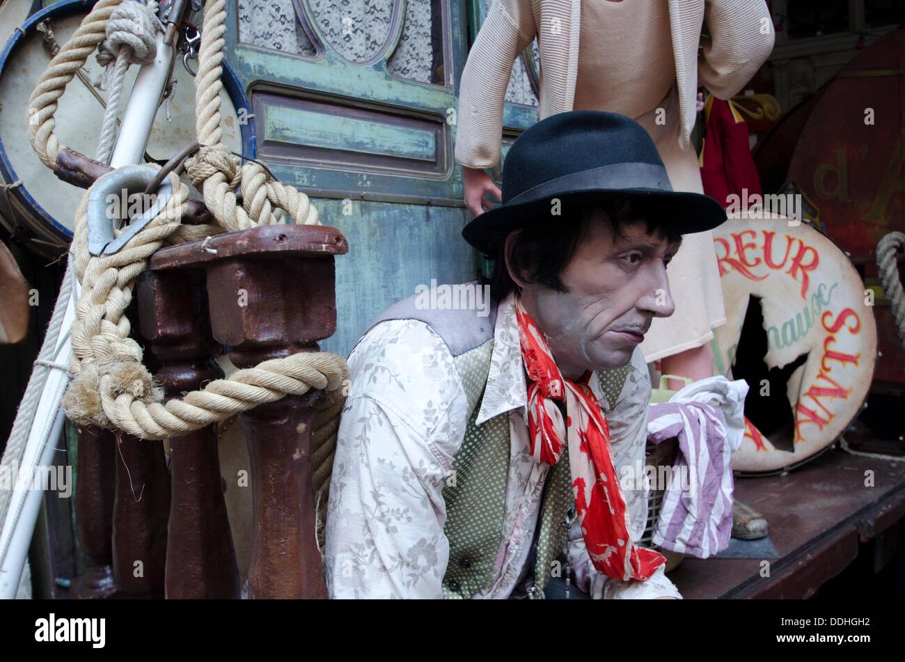 Circus figures -Fotos und -Bildmaterial in hoher Auflösung – Alamy