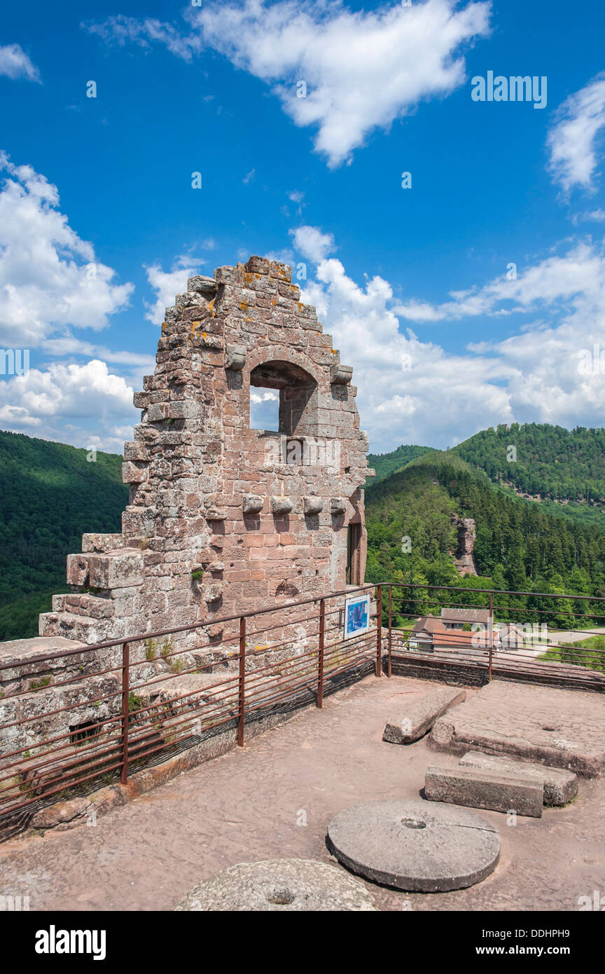 Burg Fleckenstein Schloss oder Château du Fleckenstein, in der Nähe von ...
