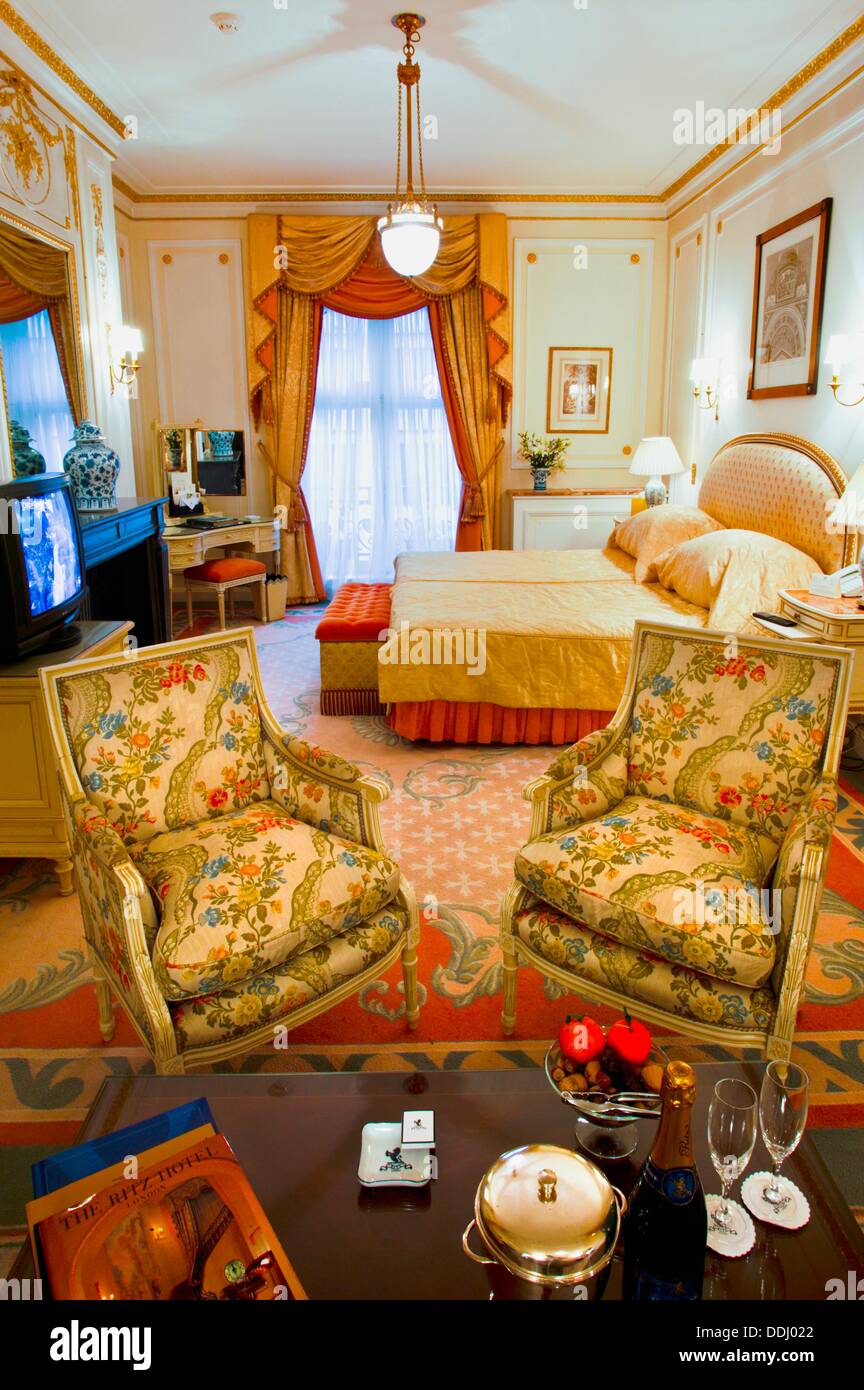 The ritz london interior -Fotos und -Bildmaterial in hoher Auflösung ...