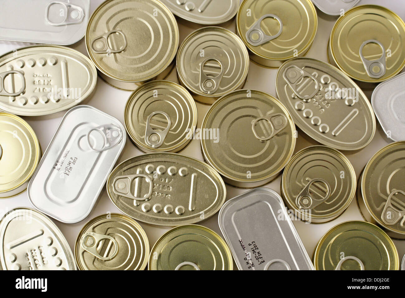 Konservendosen konserven -Fotos und -Bildmaterial in hoher Auflösung ...