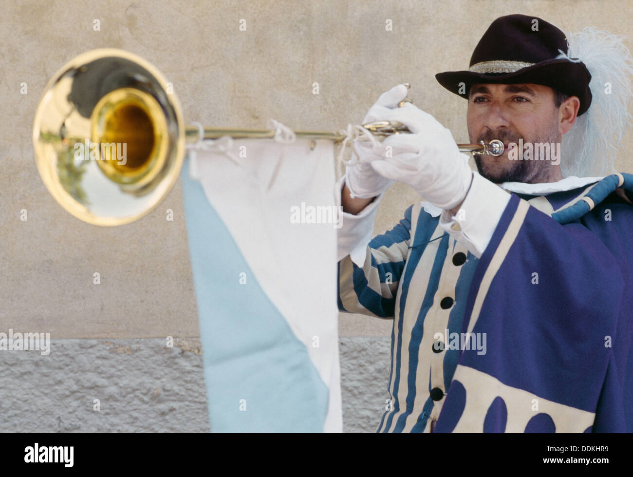 Gioco del ponte pisa -Fotos und -Bildmaterial in hoher Auflösung – Alamy
