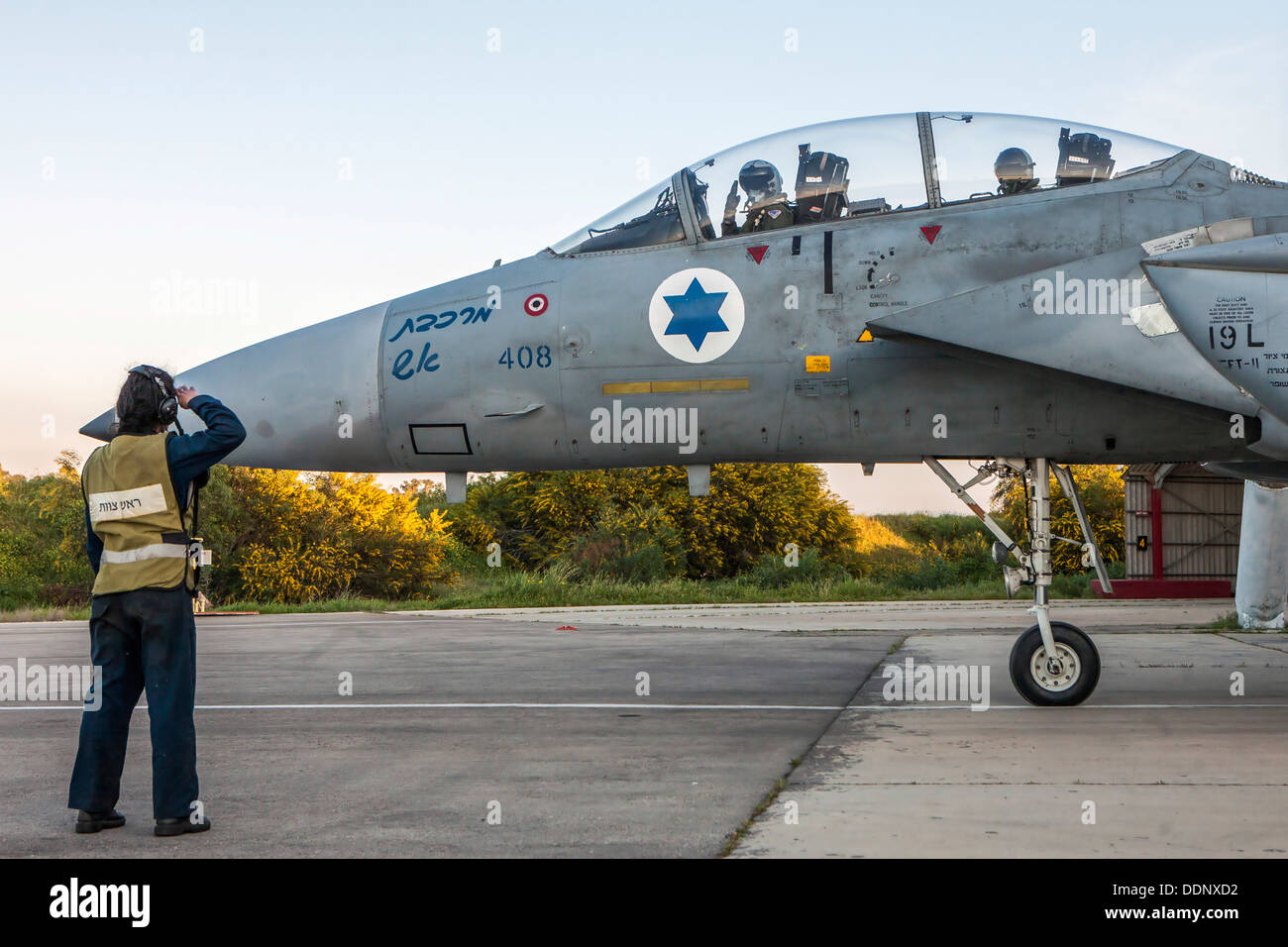 Israel jet kampfflugzeug cockpit -Fotos und -Bildmaterial in hoher ...
