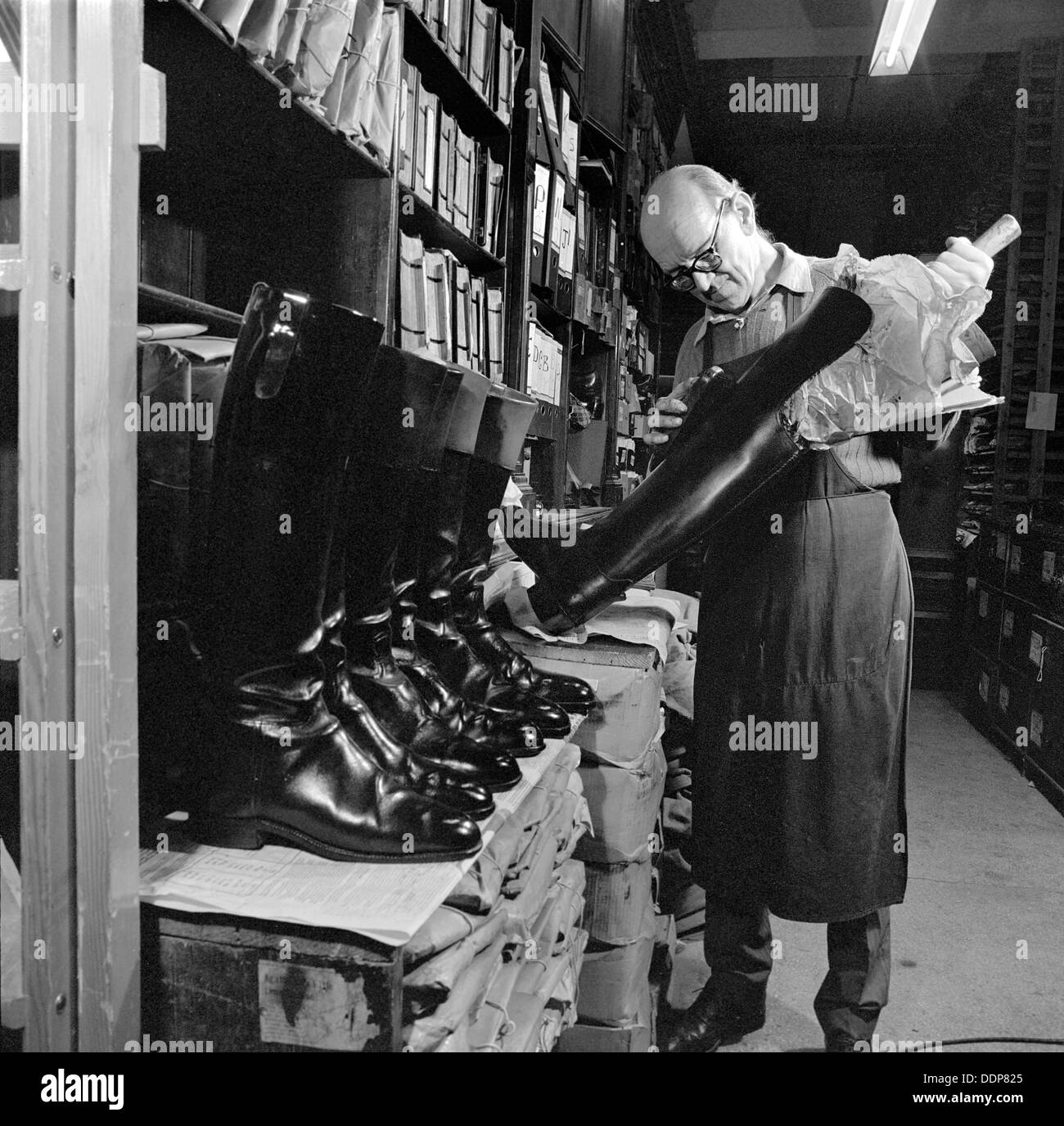 Schwule männer leder -Fotos und -Bildmaterial in hoher Auflösung – Alamy