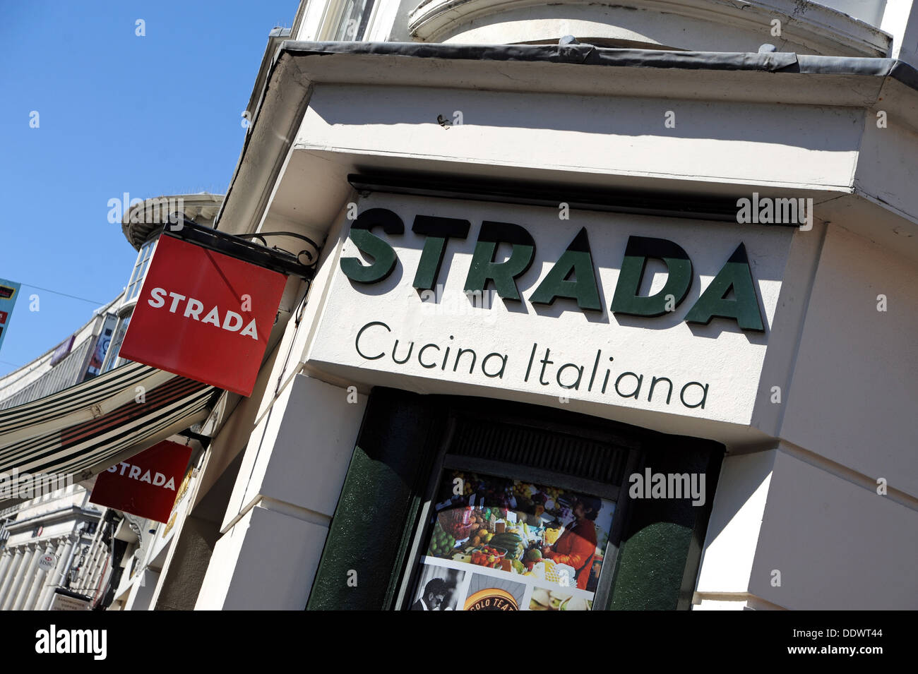 Strada restaurant -Fotos und -Bildmaterial in hoher Auflösung – Alamy