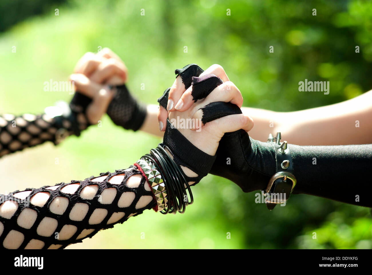 Gothic frauen -Fotos und -Bildmaterial in hoher Auflösung – Alamy