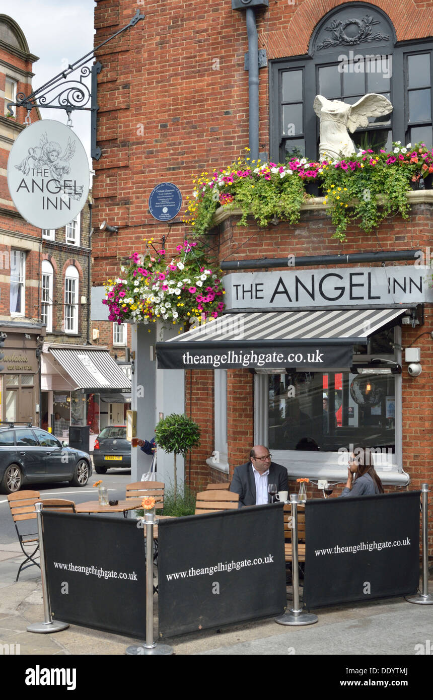 Angel inn -Fotos und -Bildmaterial in hoher Auflösung – Alamy