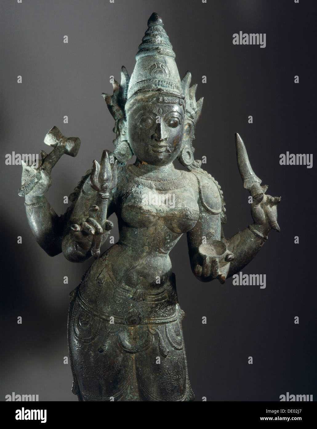 Bronzestatue der hinduistischen Göttin Kali mit vier Armen, Indisch ...