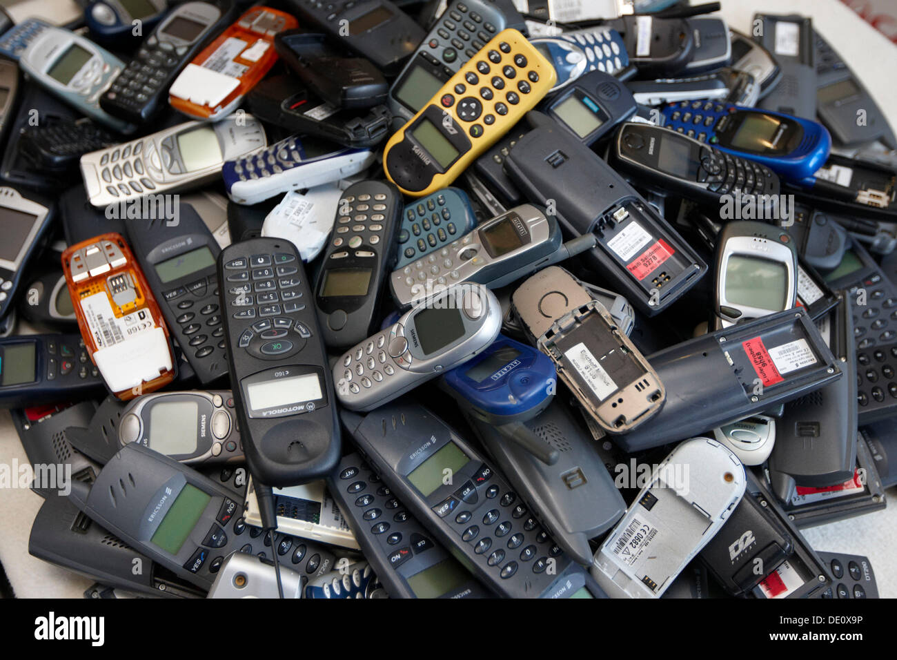Alte Handys Stockfotos und -bilder Kaufen - Alamy