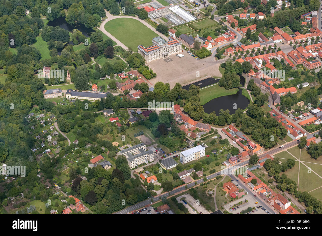 Luftaufnahme, Schloss Ludwigslust Burg, Schlossfreiheit Straße ...