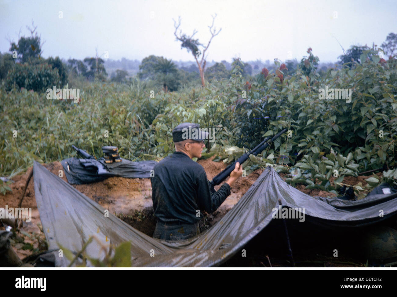 Foxhole foxholes -Fotos und -Bildmaterial in hoher Auflösung – Alamy