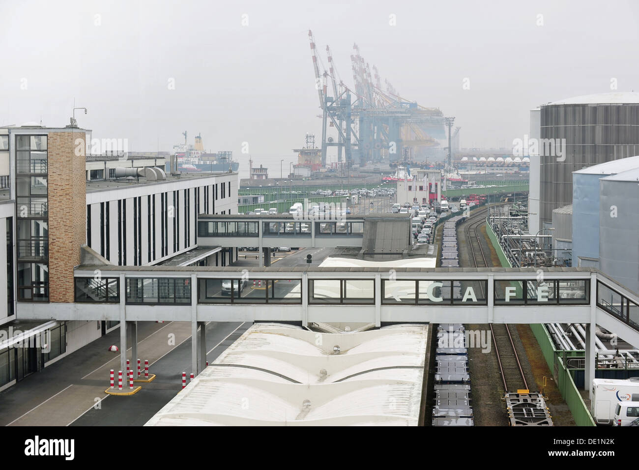 Cruise terminal bremerhaven -Fotos und -Bildmaterial in hoher Auflösung ...