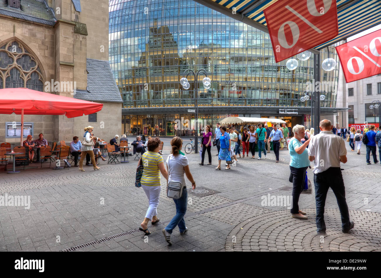 Shopping street cologne germany -Fotos und -Bildmaterial in hoher ...