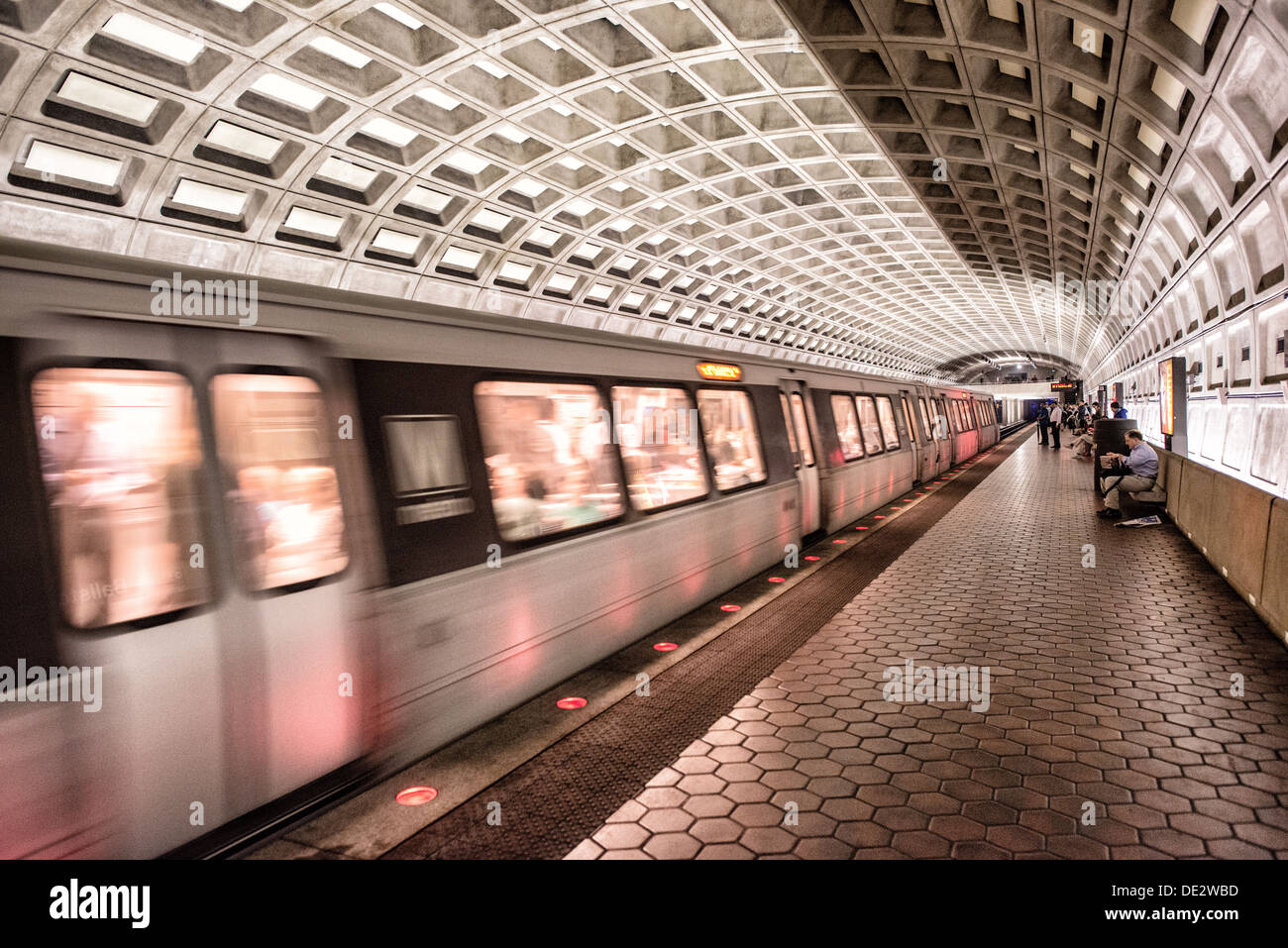 Ballston Metro Station Zug Arlington Virginia // ARLINGTON, Virginia ...