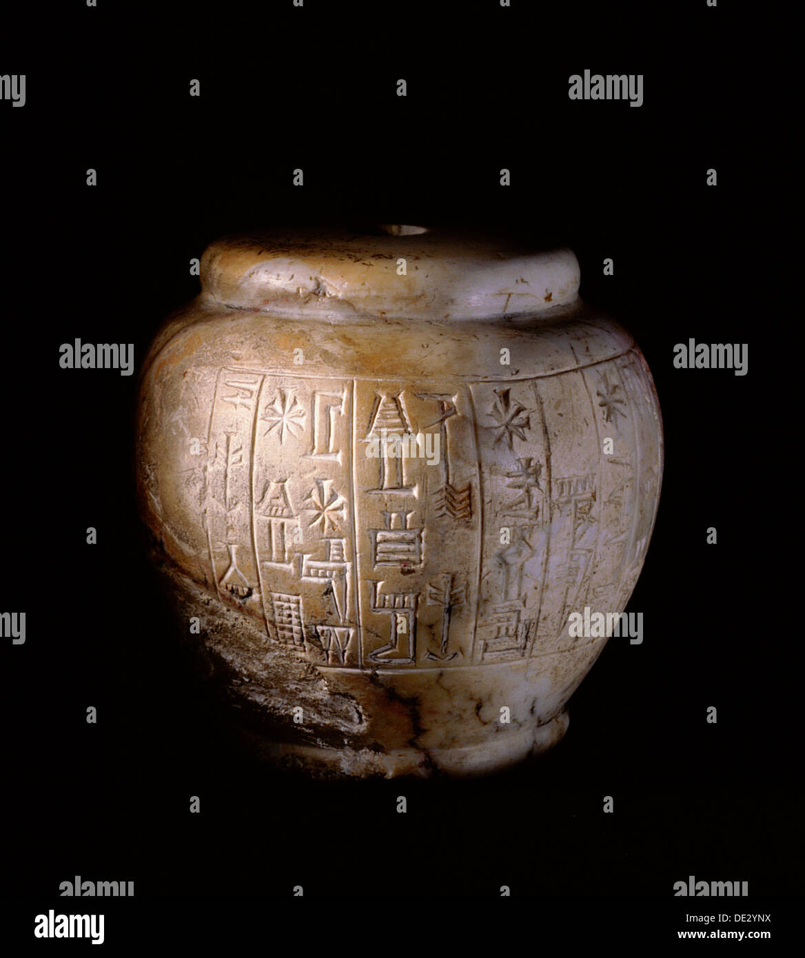 Sumerian cuneiform writing -Fotos und -Bildmaterial in hoher Auflösung ...