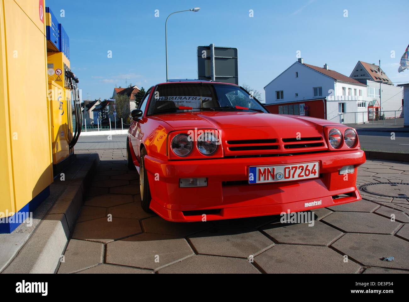 Opel manta -Fotos und -Bildmaterial in hoher Auflösung – Alamy