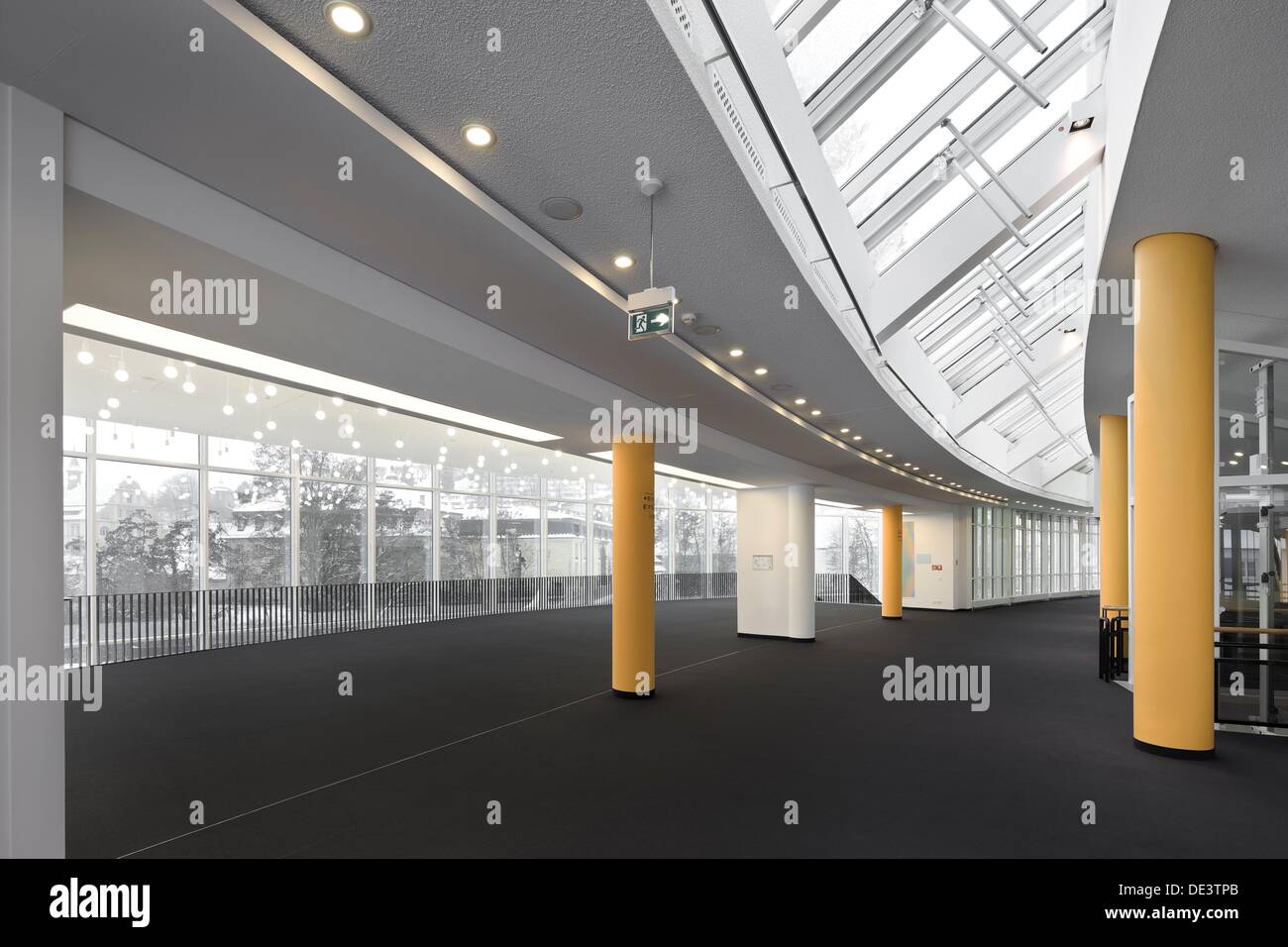 Konzerthalle foyer bamberg germany -Fotos und -Bildmaterial in hoher ...