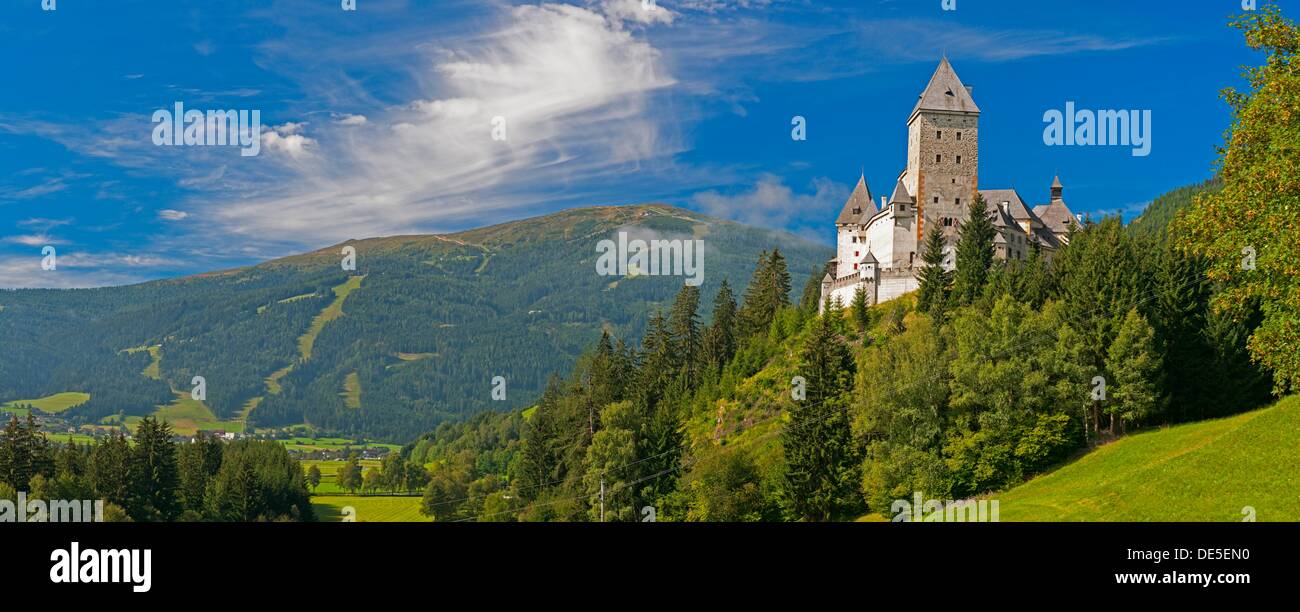 Das malerische schloss moosham -Fotos und -Bildmaterial in hoher ...