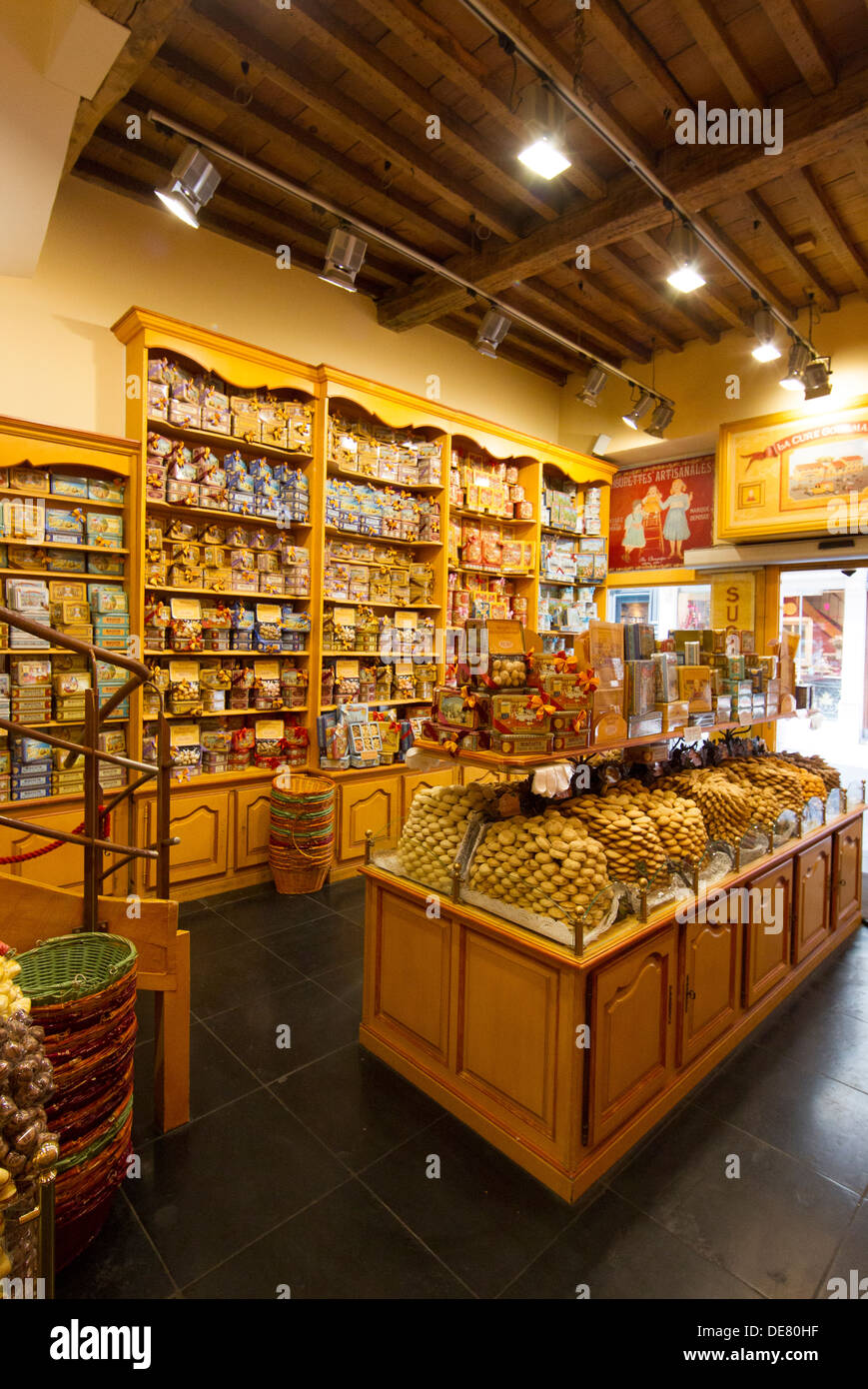 Candy shop display -Fotos und -Bildmaterial in hoher Auflösung – Alamy