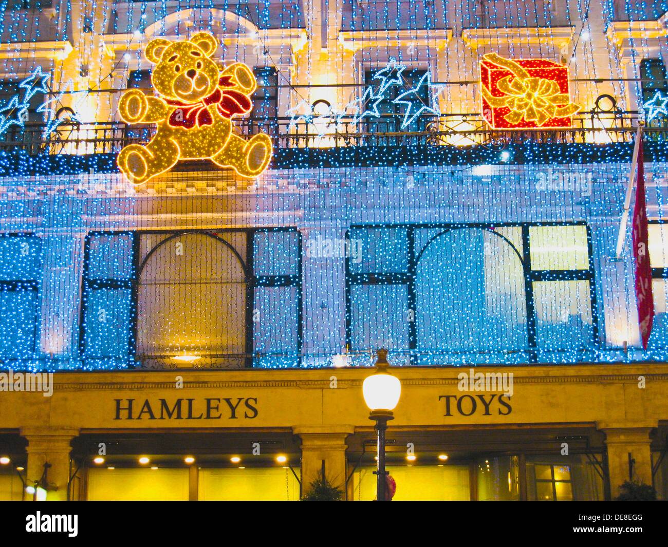 Hamleys toys -Fotos und -Bildmaterial in hoher Auflösung – Alamy